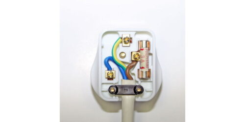 How to safely and quickly wire a UK plug in 8 steps | My Dream Haus
